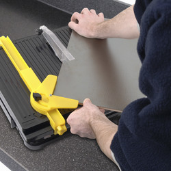 QEP Diamond Wheel Wet Tile Cutter 450W | Toolstation