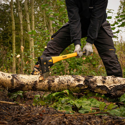 Roughneck Felling Axe 5lb (2.3kg) | Toolstation