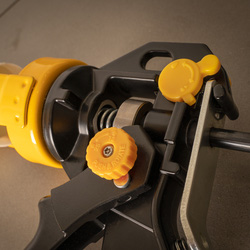 Roughneck Vari-flow Heavy Duty Adhesive Gun Up to 400ml | Toolstation