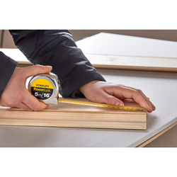 Stanley Micro Powerlock Tape Measure 5m/16' | Toolstation