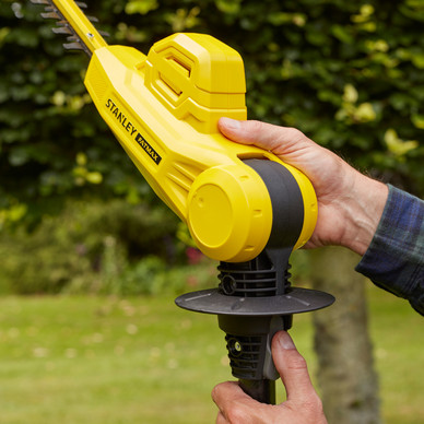 Stanley FatMax V20 18V 45cm Cordless Long Reach Hedge Trimmer 1 x 4.0Ah Toolstation