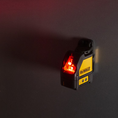DeWalt DW088K XJ Cross Line Red Laser Level Toolstation