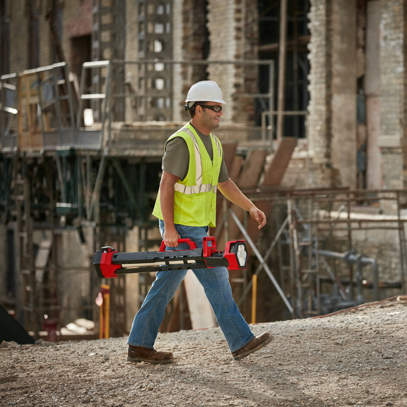 Milwaukee M18 TRUEVIEW Rocket LED Tower Light 2 x 5.0Ah | Toolstation