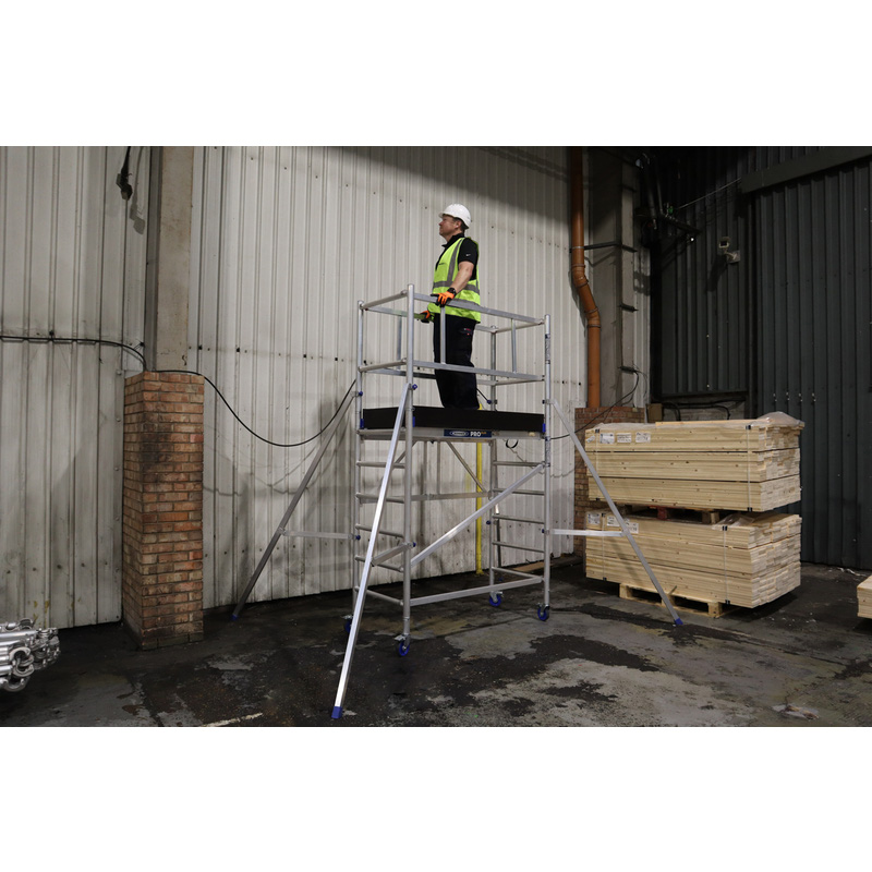 Werner Pro Plus Tower Platform Height 1.65m 1500 x 600 x 2660 | Toolstation