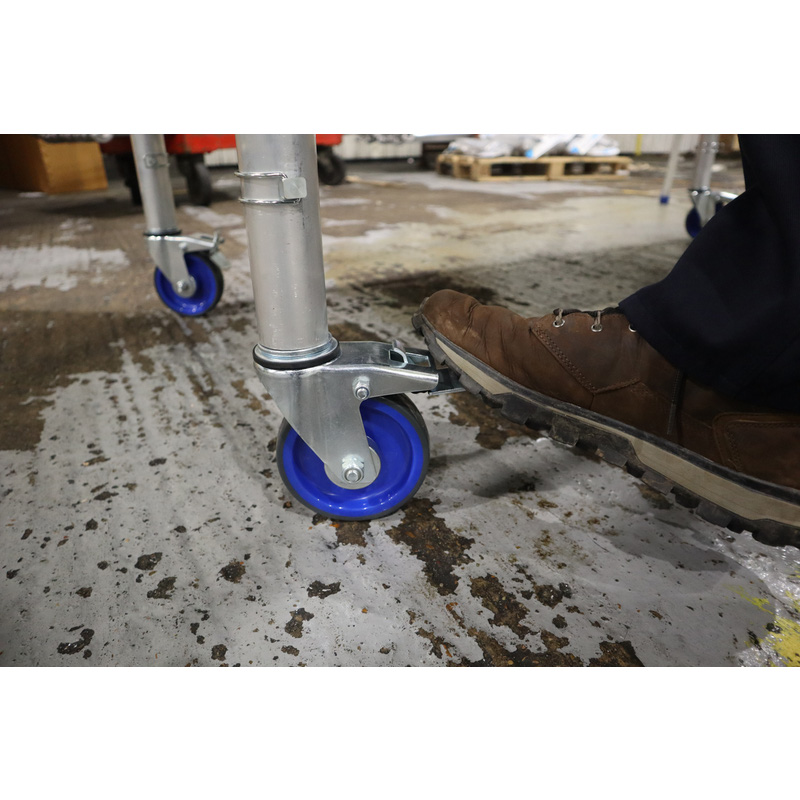 Werner Pro Plus Tower Platform Height 1.65m 1500 x 600 x 2660 | Toolstation