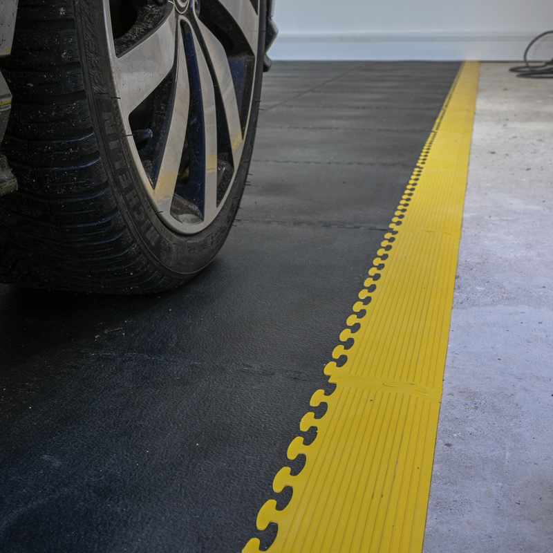 Tuff-Tile Texture Top Interlocking Floor Tile 50cm x 50cm x 7mm - Black ...